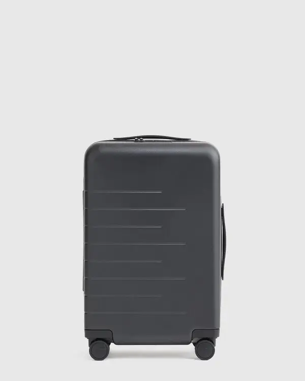 Quince Expandable Small Carry-on Suitcase - Black