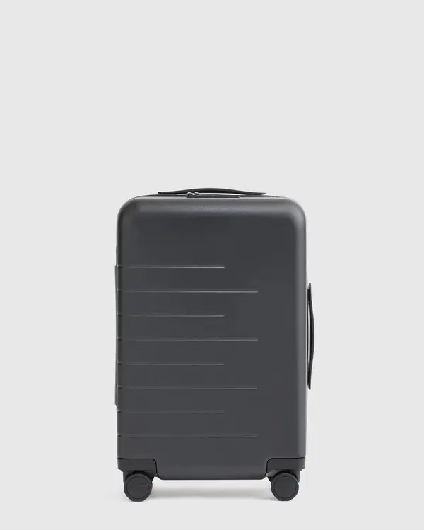 Quince Expandable Small Carry-on Suitcase - Black