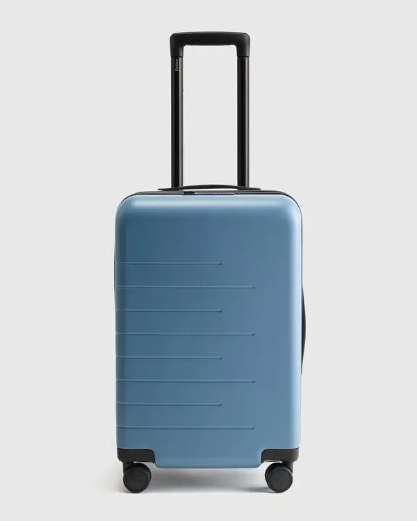 Quince Expandable Small Carry-on Suitcase - Blue