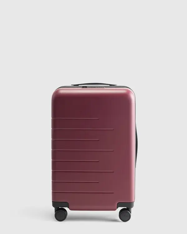 Quince Expandable Small Carry-on Suitcase - Wine