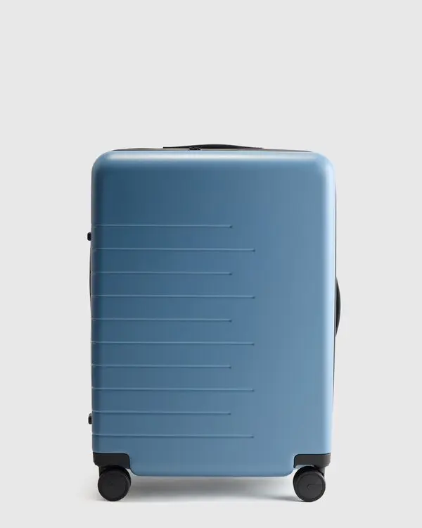 Quince Expandable Medium Check-in Suitcase - Blue
