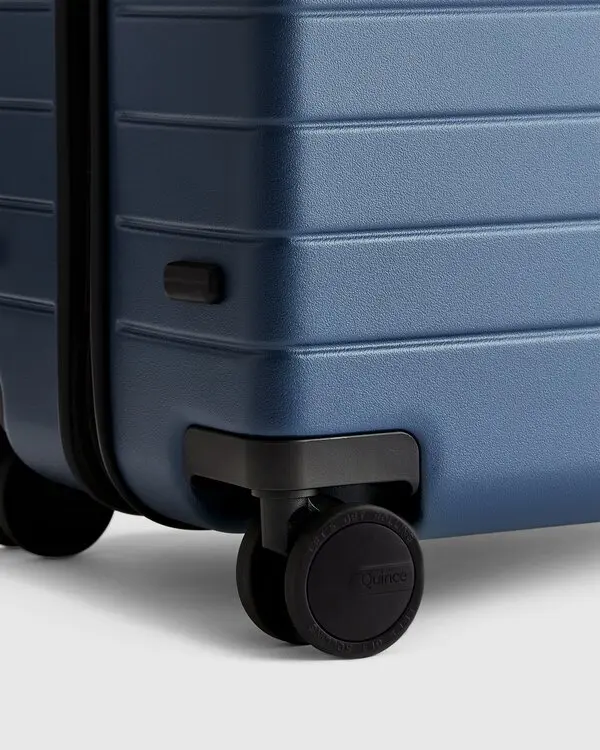 Quince Carry-on & Large Check-in Suitcase Set - Navy