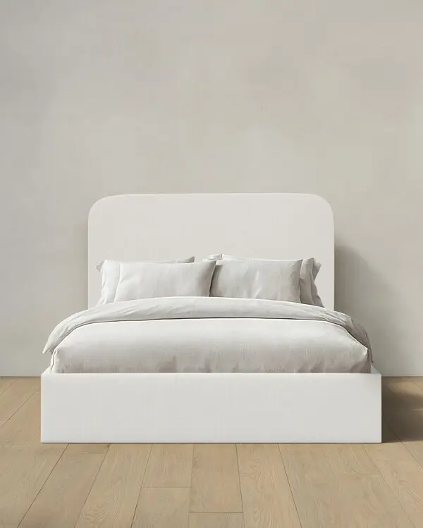 Quince Curved Bed In Performance Velvet - Snow