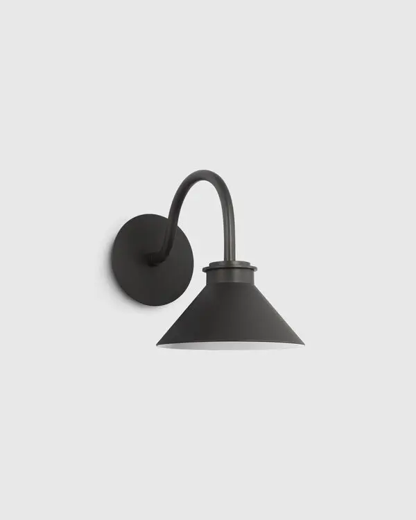 Quince Contemporary Steel Indoor/outdoor Barn Sconce - Black