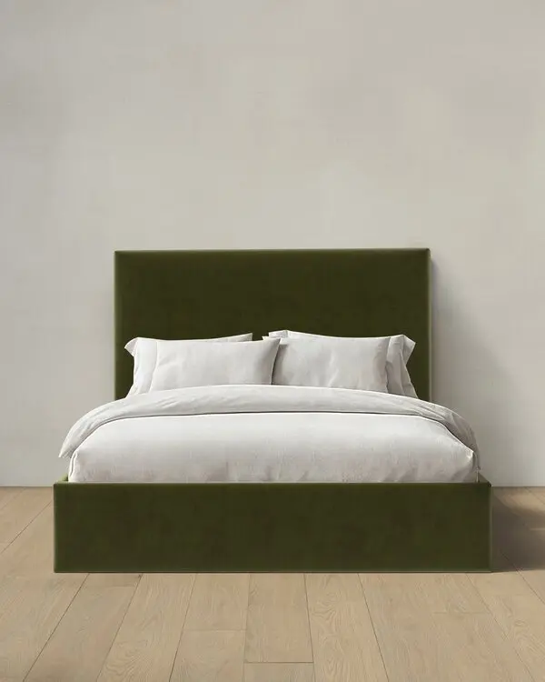 Quince Square Bed In Performance Velvet - Moss