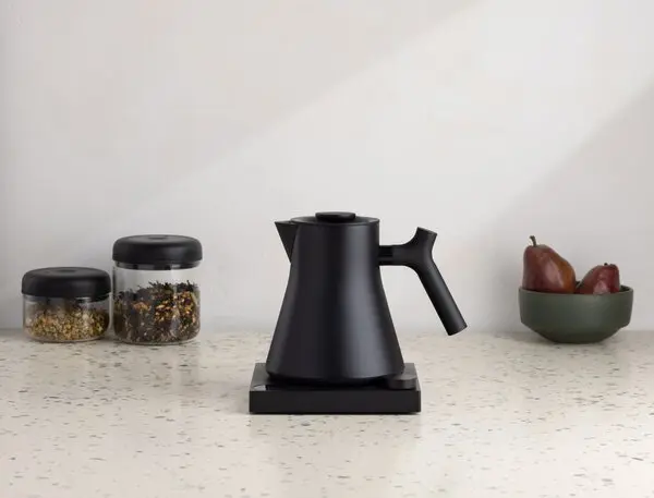 Quince Fellow Corvo Ekg Pro Electric Kettle - Black