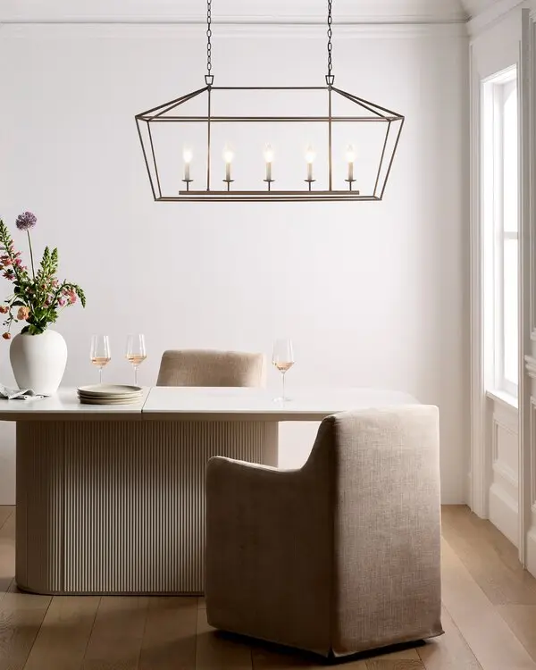 Quince Traditional Steel Linear Lantern Chandelier