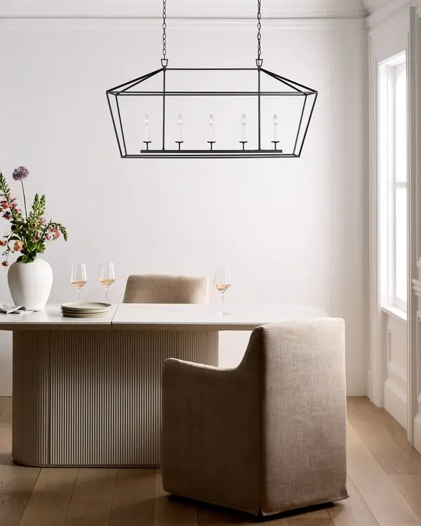 Quince Traditional Steel Linear Lantern Chandelier