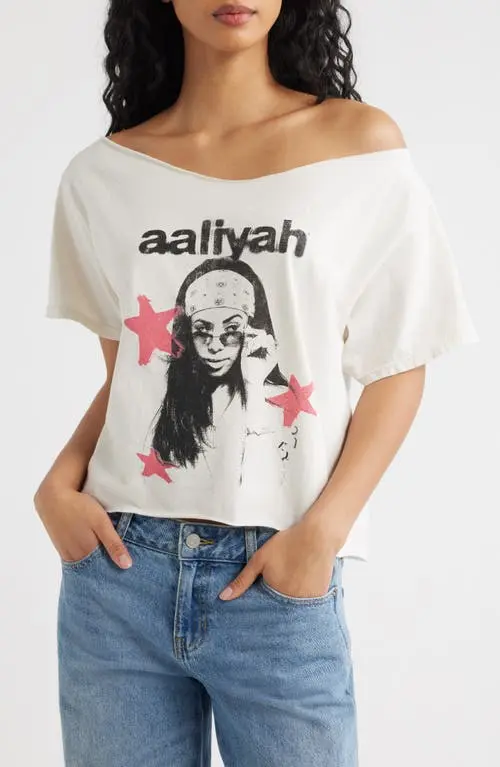 MERCH TRAFFIC Aaliyah Graphic T-shirt