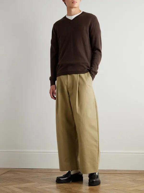 ALLUDE Cashmere V-neck Sweater - Brown