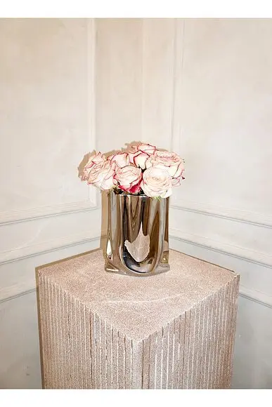 HUEGAH HOME Esmee Vase