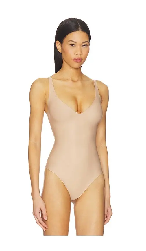 SKIMS Body Plunge Bodysuit - Clay