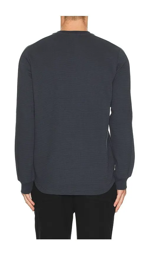 Barefoot Dreams Waffle Thermal Henley In Navy