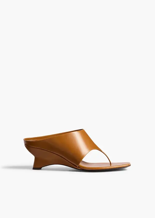 Khaite Marlow Mule In Glazed Leather - Cuoio