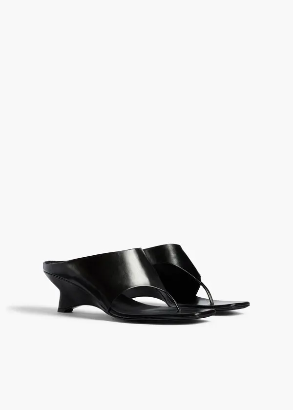 Khaite Marlow Mule In Glazed Leather - Black