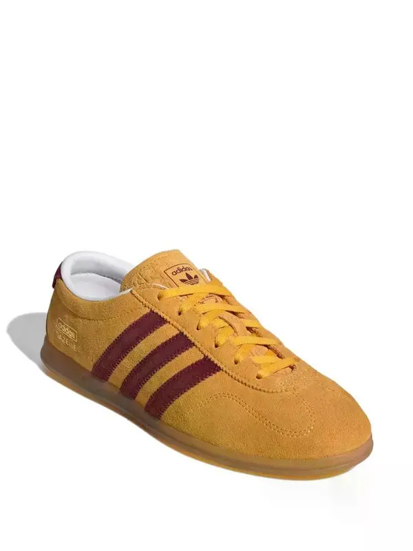 Adidas Gazelle Lo Pro Striped Lace-up Sneakers - Yellow