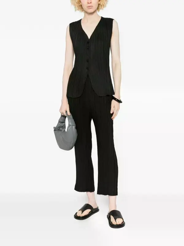 GONGDID DESIGN Plissé Cropped Trousers