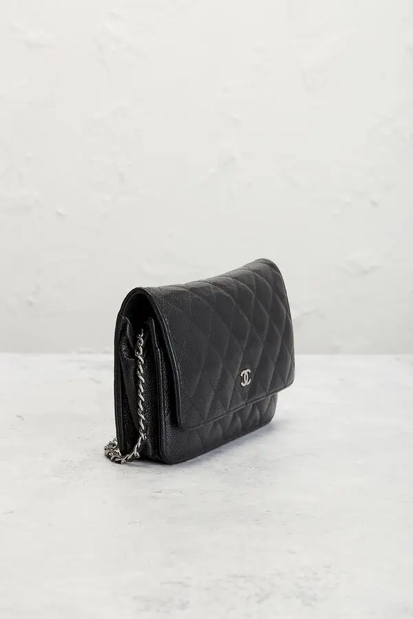 Chanel Caviar Wallet On Chain - Black