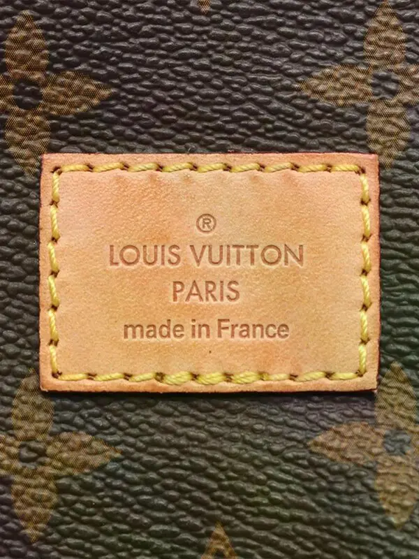 LOUIS VUITTON 2011 Monogram Saumur 30 Shoulder Bag