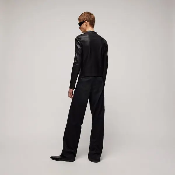 GUCCI ブラック テーラードジャケット タイトフィット Gucci Perforated Stretch Leather Zip Jacket - Black | Editorialist