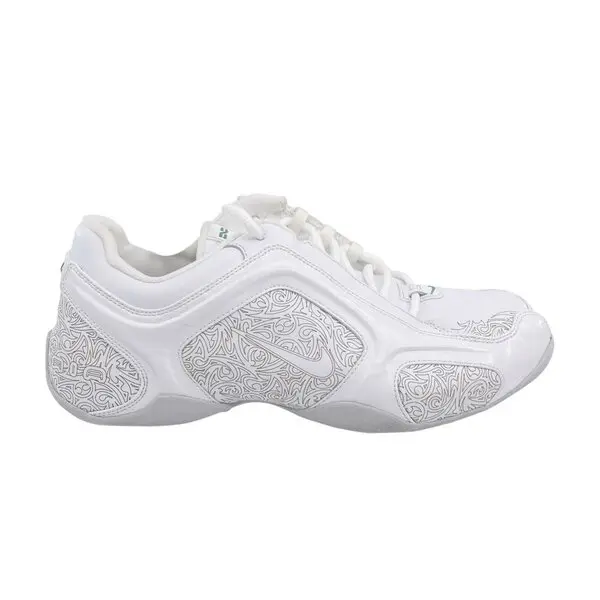 Nike Chikara Laser Sneakers