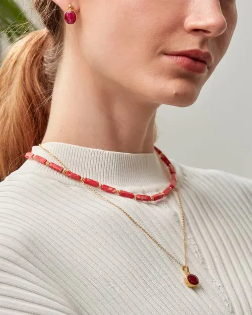 OTTOMAN HANDS Siena Gemstone Pendant Necklace - Ruby