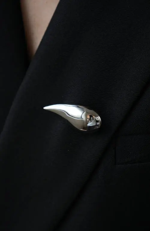 RETRO CHIC Teardrop Brooch