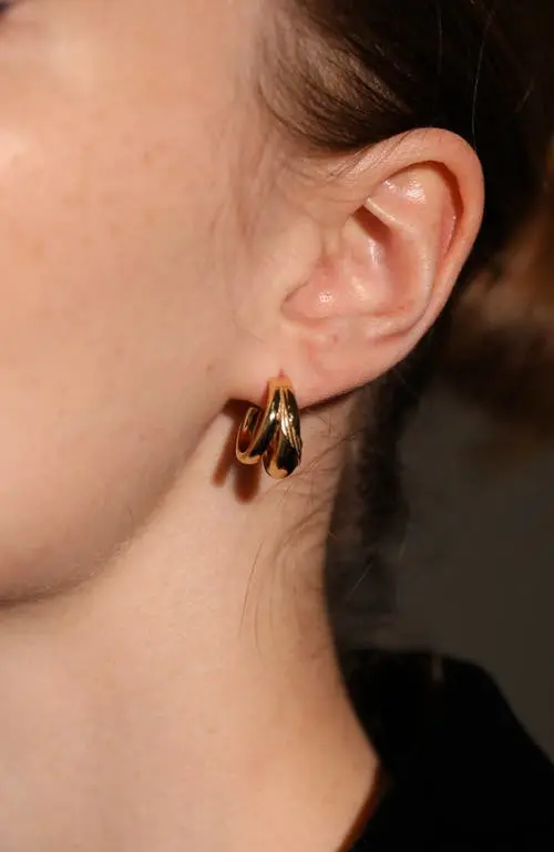 RETRO CHIC Leaf Earrings
