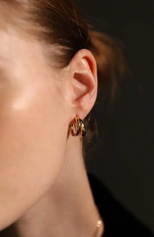 RETRO CHIC Leaf Earrings