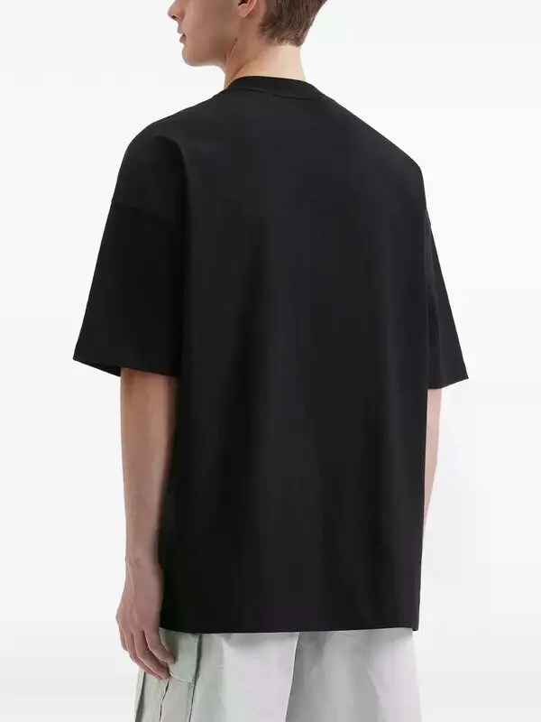 FIVE CM T-shirt With Detachable Necklace