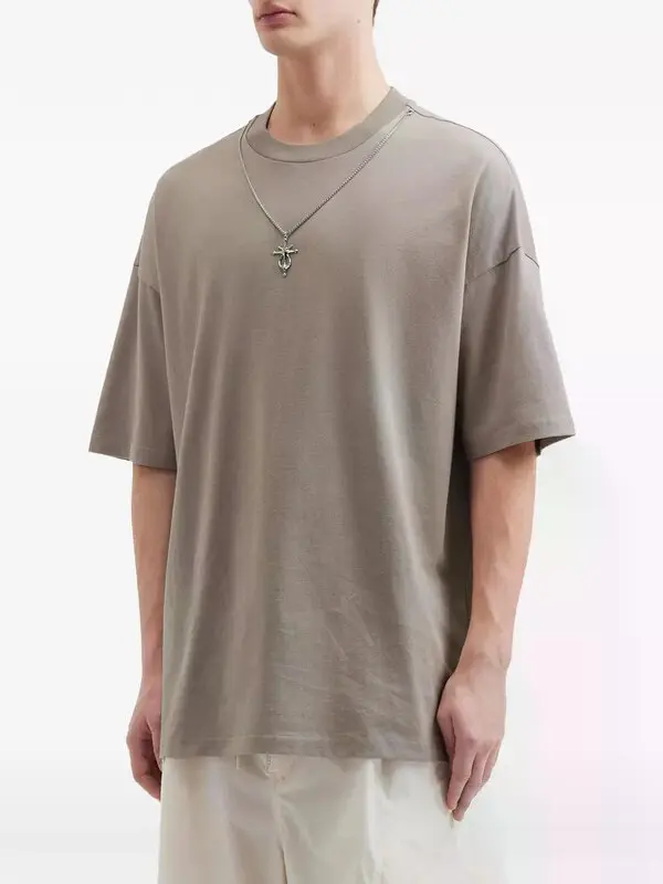 FIVE CM Necklace Round-neck T-shirt - Neutrals