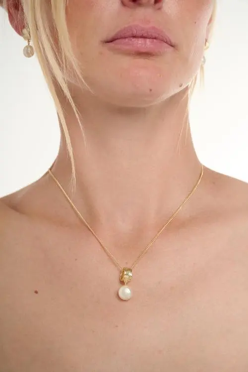 TUTTI Freshwater Pearl Pendant Necklace - Gold