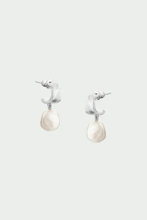 TUTTI Freshwater Pearl Drop Earrings - Silver