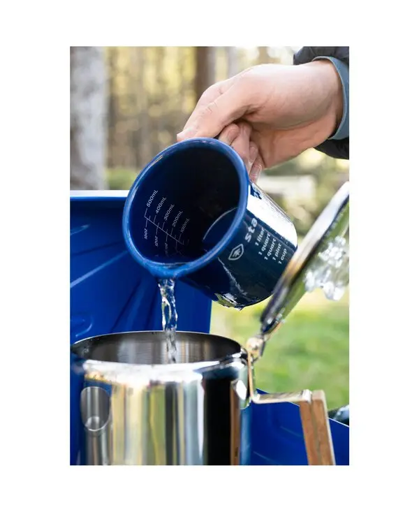 STANSPORT Enamel Measuring Cup With Spout