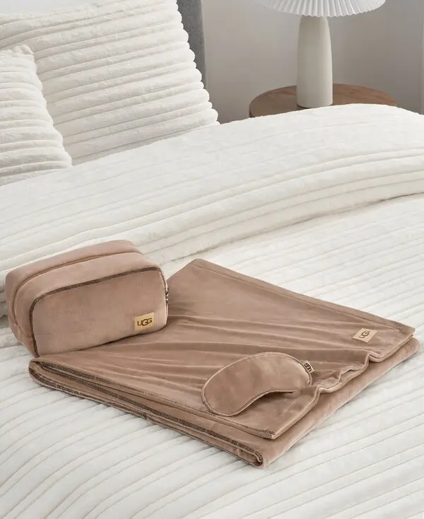 UGG Raegan 3-pc. Throw - Chestnut