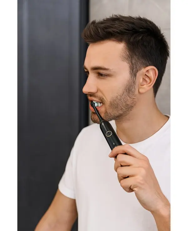 CLARISSA Travel Electric Toothbrush With Extra Brush Heads