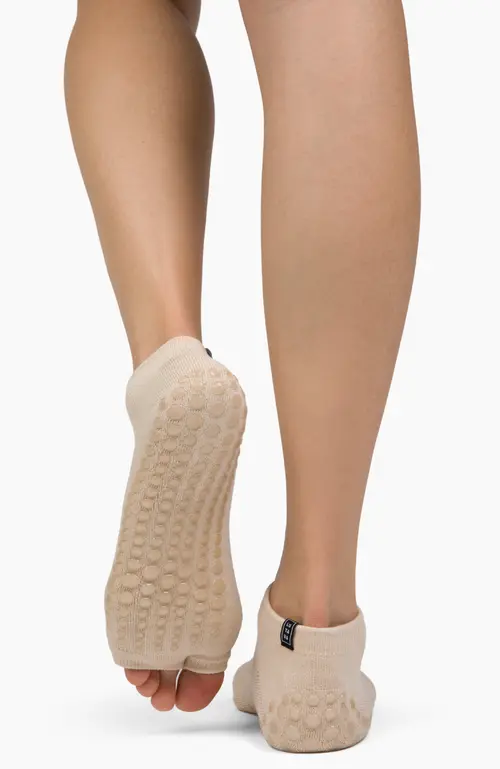 LUTAVA Antimicrobial Grip Ankle Socks