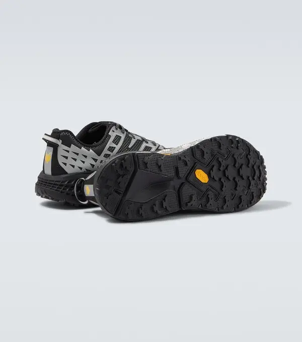 Hoka One One Speedgoat 2 Sneakers - Black