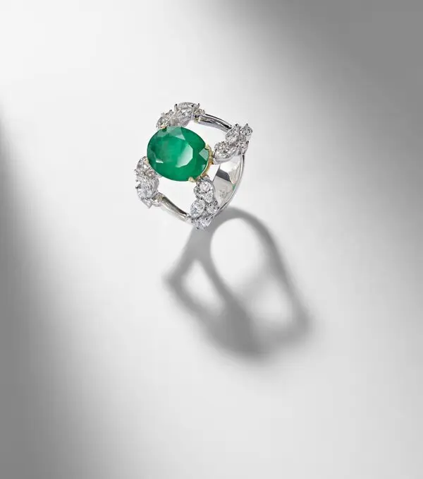 Yeprem 18kt White Gold Ring With Diamond And Emerald