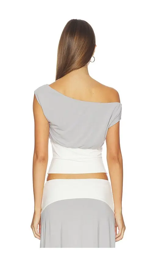 TIGER MIST Off-shoulder Top
