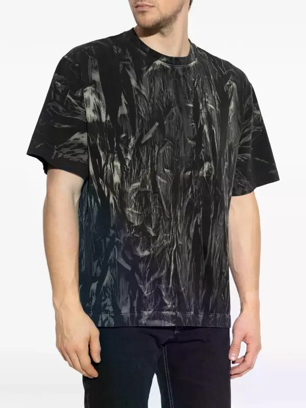 Off-White Patterned T-shirt