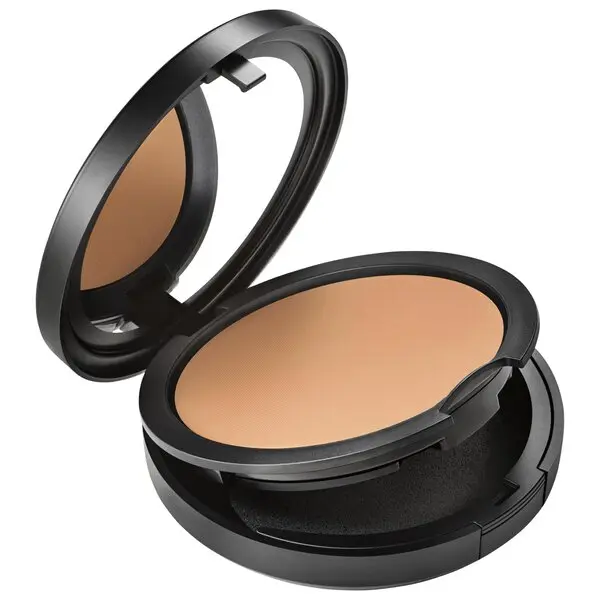 MAC COSMETICS Studio Fix Powder Plus Foundation With 24hr Oil Control + Blur-matte Finish - Nc18