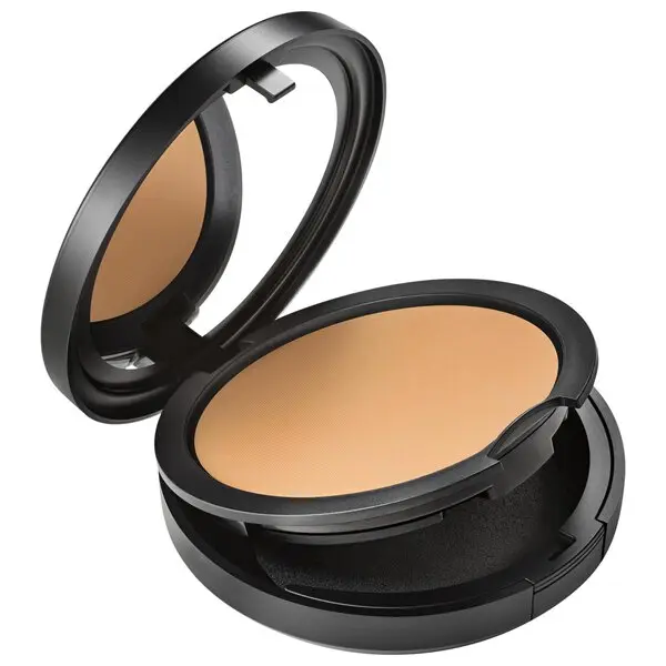 MAC COSMETICS Studio Fix Powder Plus Foundation With 24hr Oil Control + Blur-matte Finish - Nc20