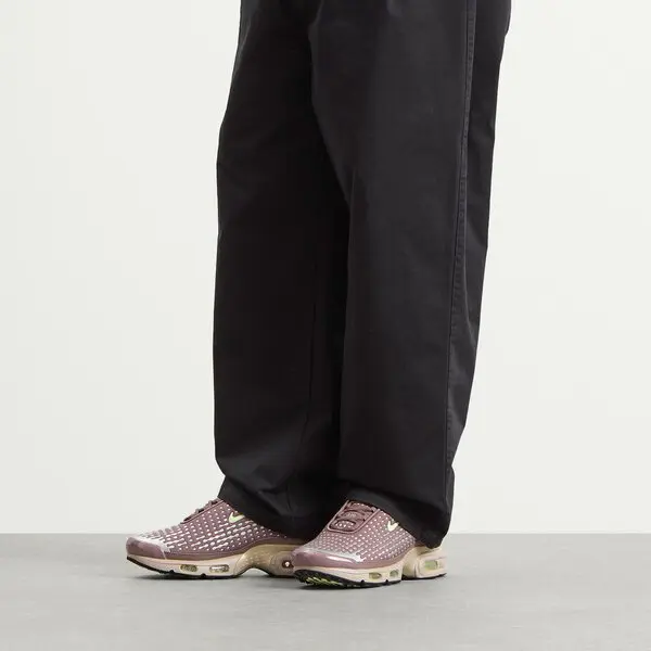 Nike Air Max Plus Vii Sneaker - Plum Eclipse/barely Volt