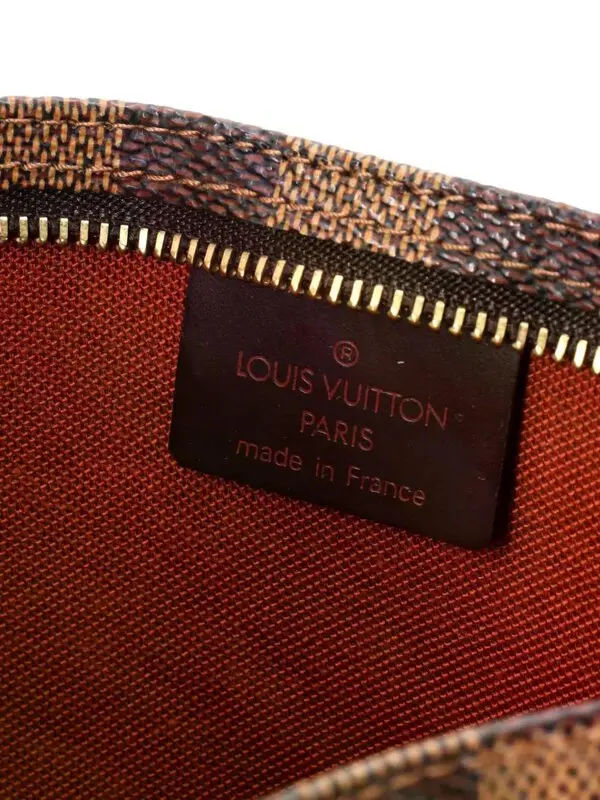 LOUIS VUITTON Navona Pochette Accessoires Damier Clutch
