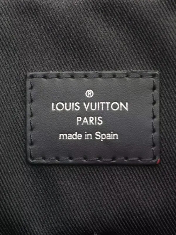 LOUIS VUITTON 2019 Damier Graphite District Mm