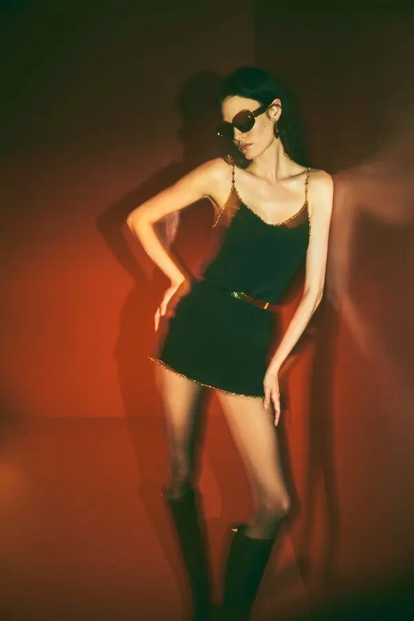 Alexis Madisson Dress With Gold Chain Detail - Black