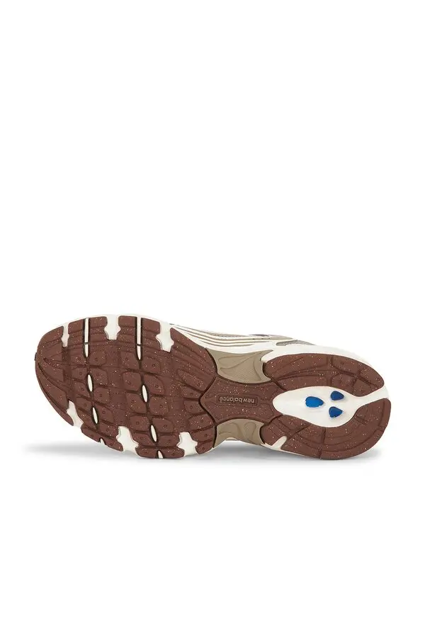 NEW BALANCE 530 Sneakers - Light Brown