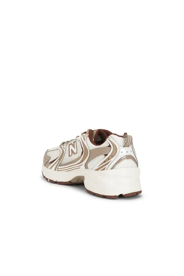 NEW BALANCE 530 Sneakers - Light Brown