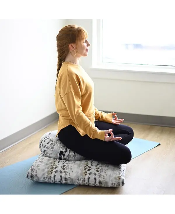 HUGGER MUGGER Zabuton Meditation Pillow - Rain